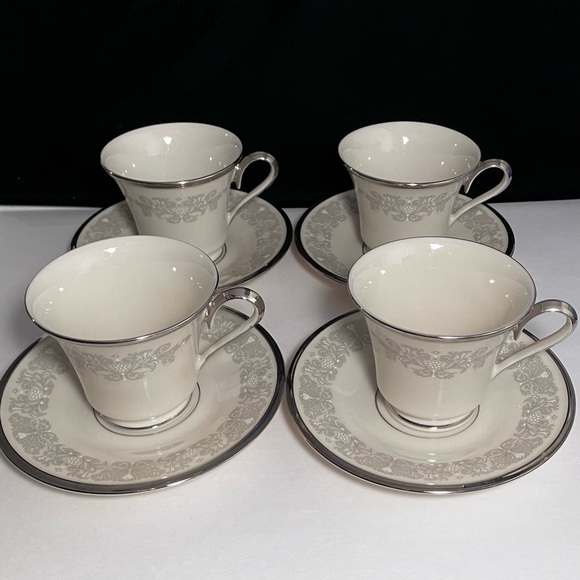 Lenox | Dining | 4 Lenox Snow Lily Cups Saucers Discontinued Fine ...